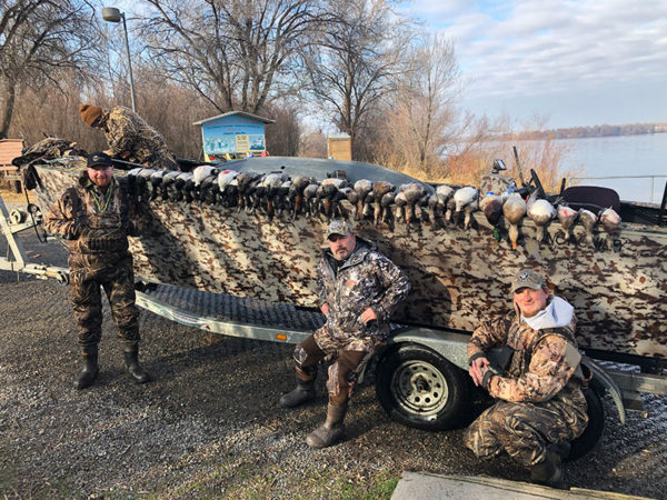 Columbia Coast Outfitters | Washington Sea Duck Hunting Outfitters